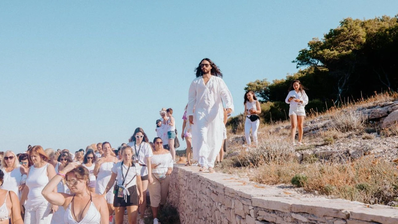 The ‘Cult of Jared Leto’ Controversy: How Hollywood Ignored Rumors For ...
