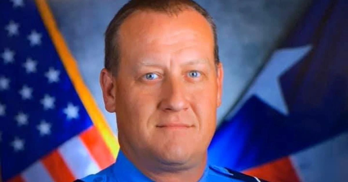 Houston Firefighter, 22-Year Veteran Arrested From His Station Over ...